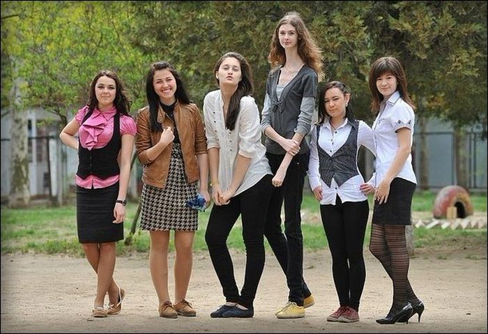 Beautiful 16-Year-Old Ukrainian Girl with Disproportionately Long Neck ...
