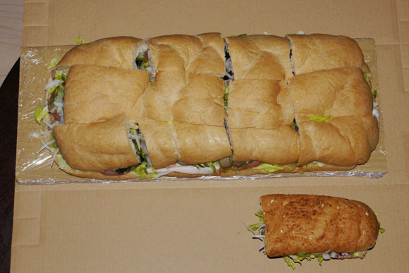 We Eat Subway Japan’s Largest Sandwich “Giant Sub” | SoraNews24 -Japan ...