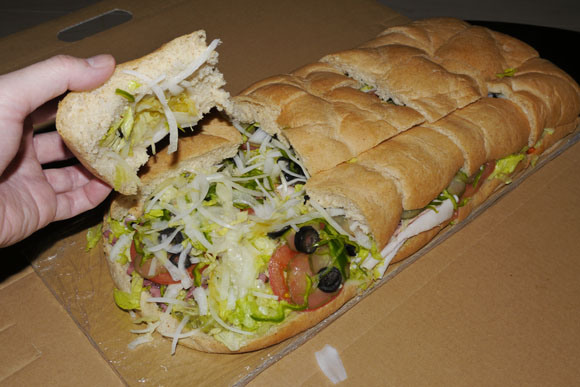 We Eat Subway Japan’s Largest Sandwich “Giant Sub” | SoraNews24 -Japan ...