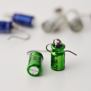 “Geek & Cute” Accessories Made From Electronic Parts Are Actually ...