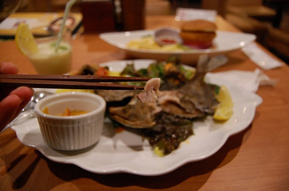 We Try Fried Piranha, Even Dead and Cooked It’s Pretty Dangerous ...