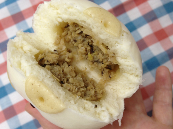 These Chinese-style steamed buns have adorable animal faces ...