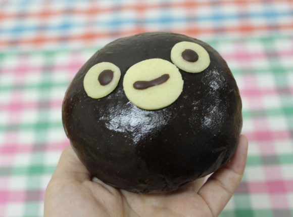 The adorable Suica penguin bread — Too cute to eat but too good not to ...