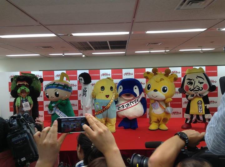Jiggly yellow pear, Funasshi, named top mascot in Japan | SoraNews24 ...