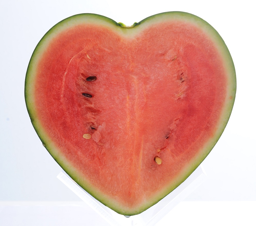 Japanese farmer creates the world’s first heart-shaped watermelon ...