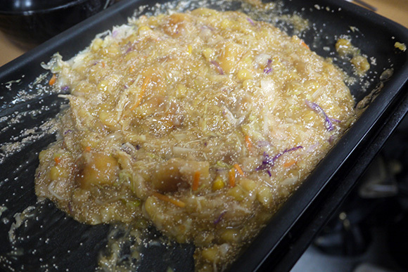 We made monjayaki with a Pon de Monja doughnut! | SoraNews24 -Japan News-