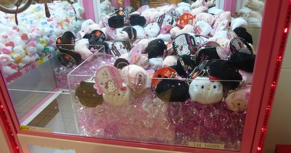 Kitty 40th crane 3 | SoraNews24 —Japan News—