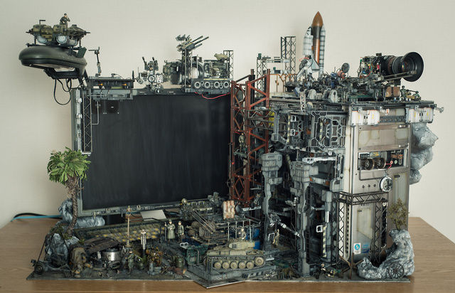 Mind-blowing customized PC impossible to use, beautiful to behold ...