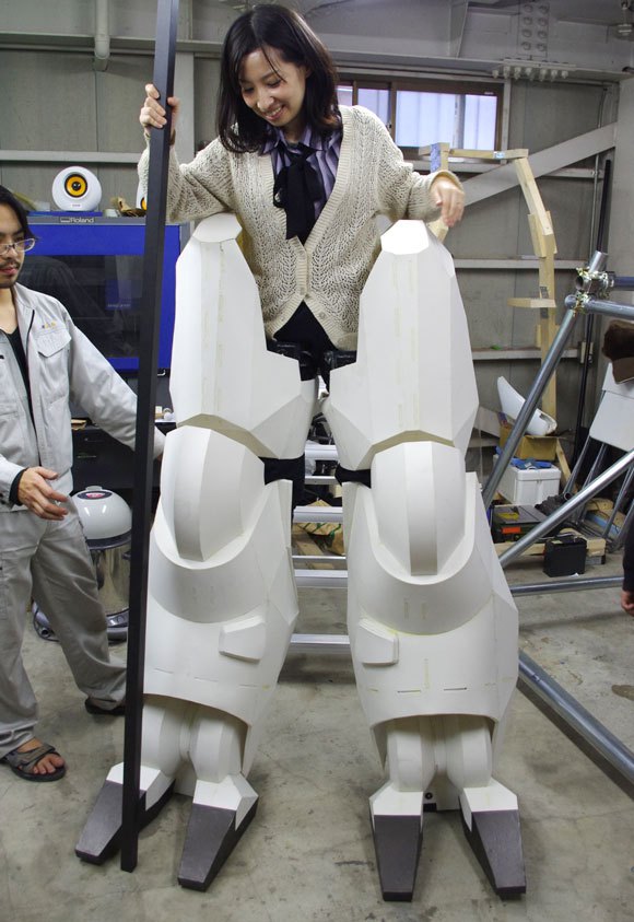 Our anime dreams come true as we operate a robot suit from Appleseed ...