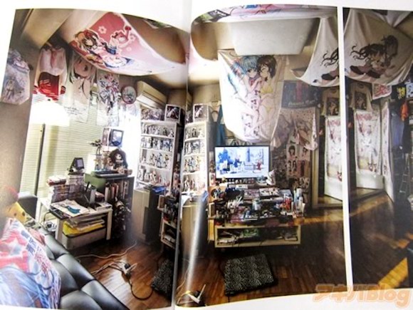 Take a glimpse into the natural habitats of female Japanese otaku ...