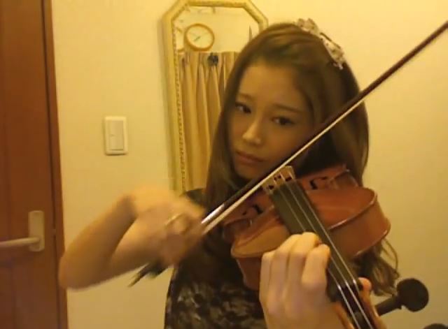 Japanese violinist whose face and music are equally beautiful causes a ...