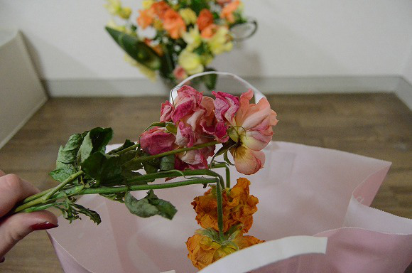 We try making dried flowers using a special, fast technique and get ...