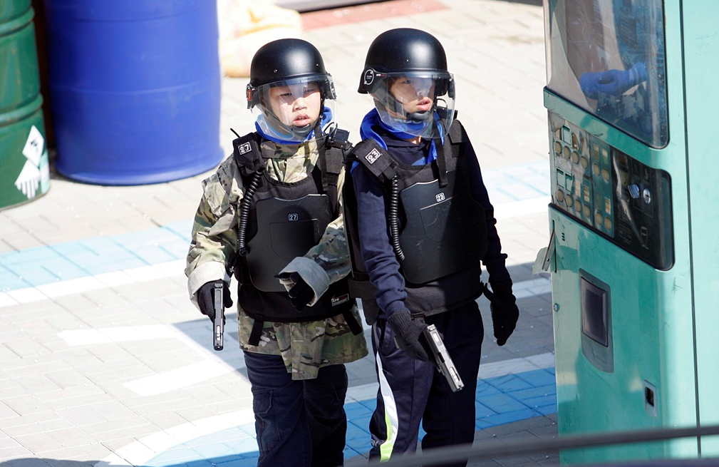Awesome Korean airsoft park lets you live out your urban combat ...