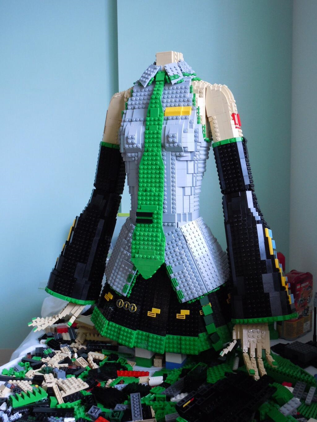 Amazing Lego artist spends six months bringing Hatsune Miku into the ...