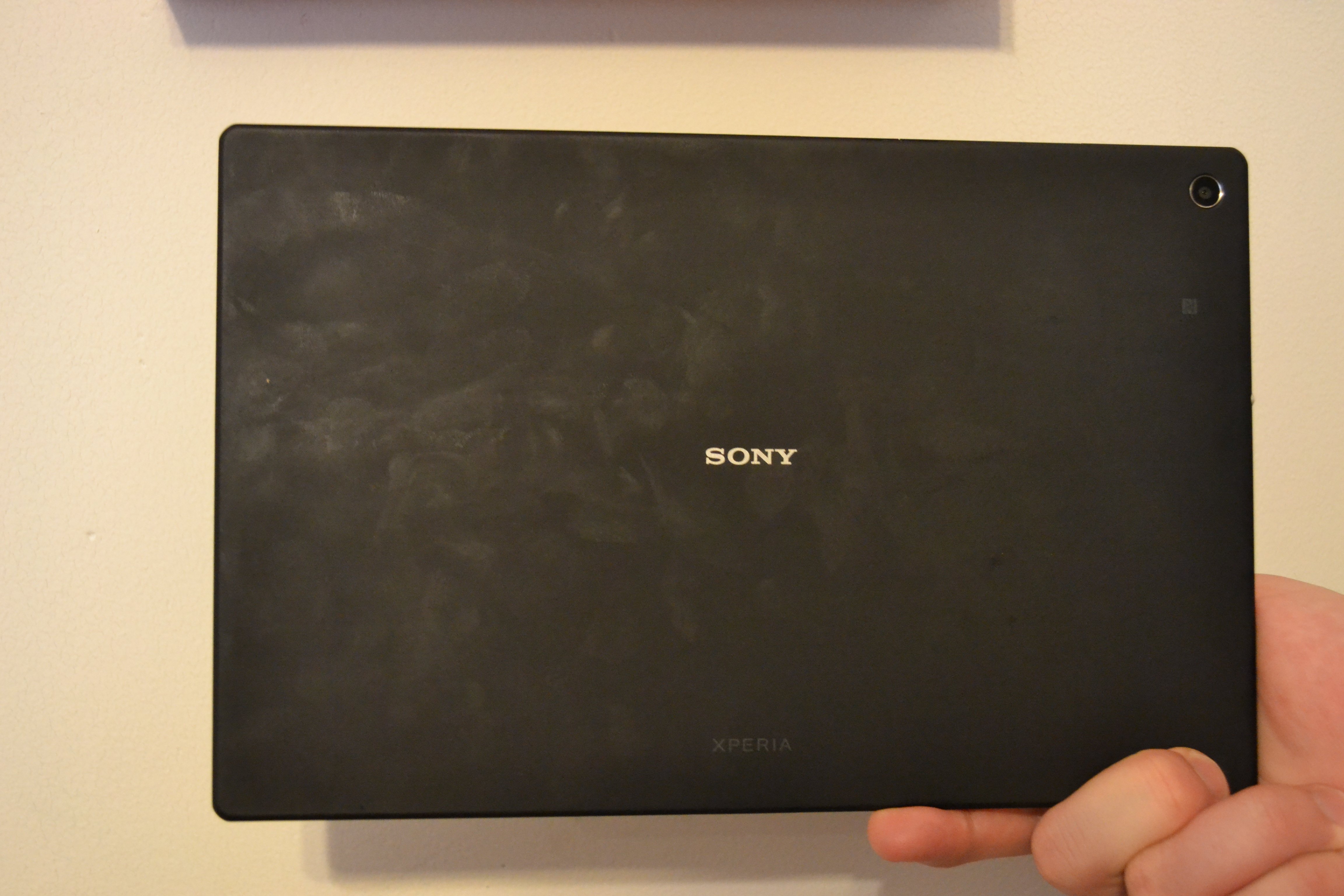 REVIEW: Sony’s new tablet is thinner and lighter than the iPad Air, and ...