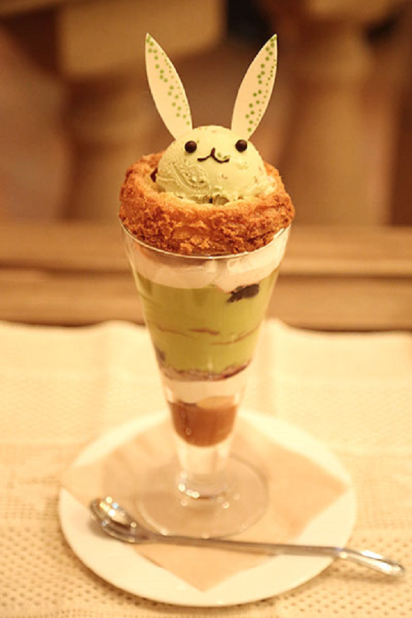 Hop on over to Ginza for adorable bunny rabbit parfaits and cream puffs ...