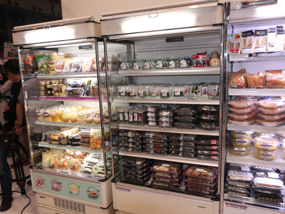 Mr. Sato takes on Family Mart’s “All-You-Can-Eat Convenience Store ...