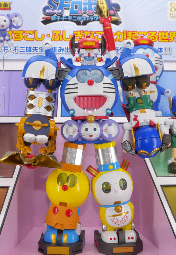 Bandai to release super-mega-retro-robot made up of Doraemon and ...
