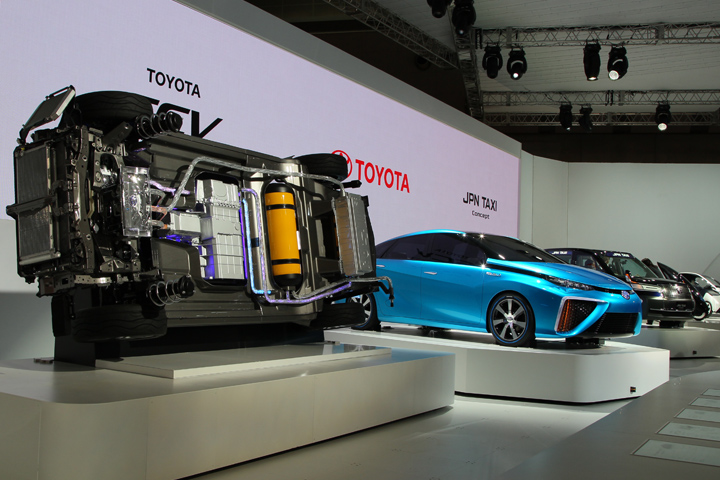 Toyota’s hydrogen fuel cell powered car ready for sale this December ...