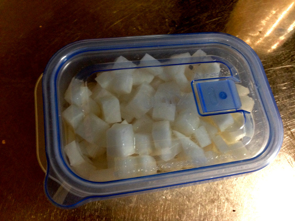 Try a super-easy summer cold remedy with this natural Honey Daikon ...