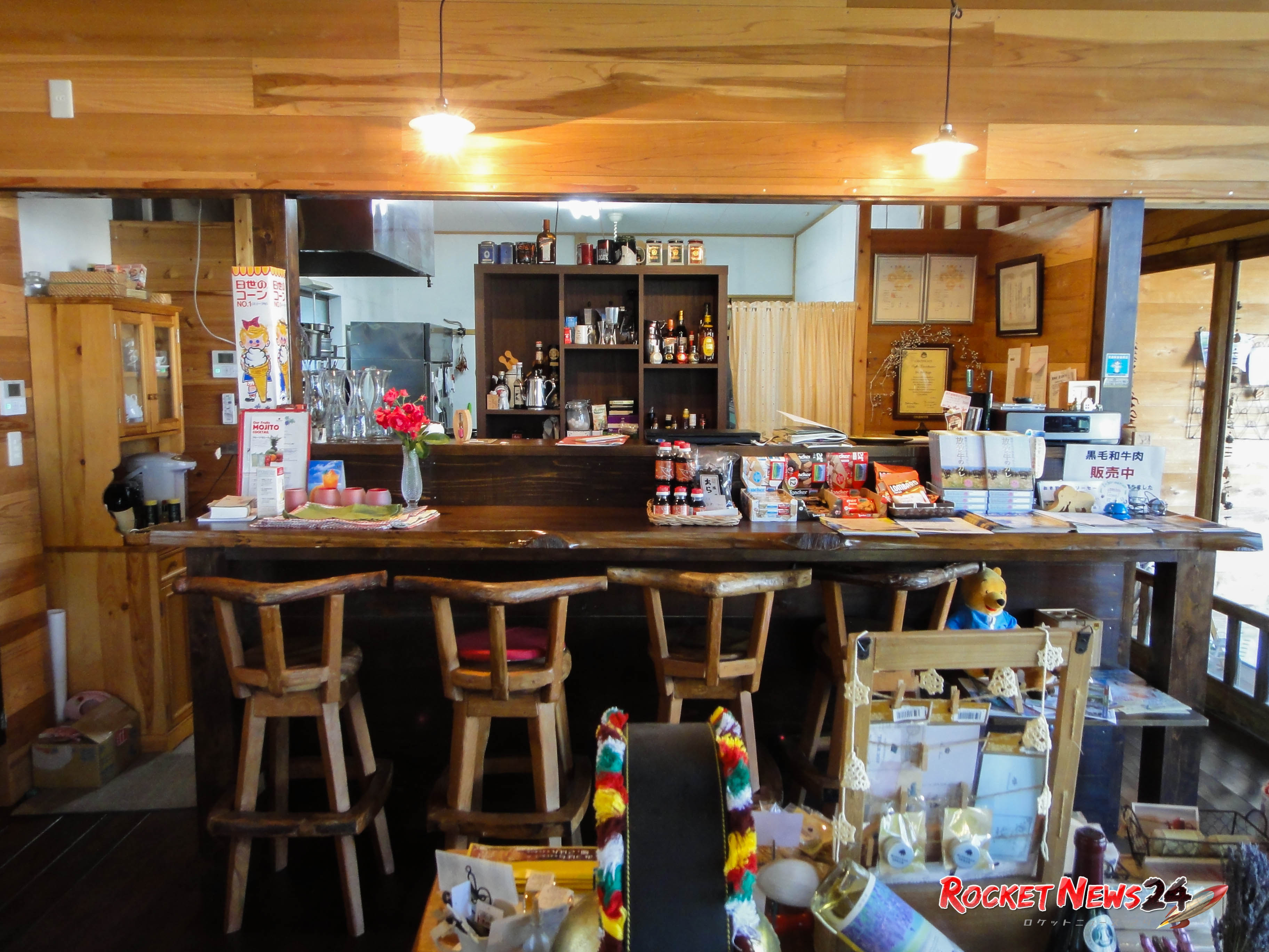 【Exploring Unfamilar Japan】We have dessert and meet a cow named Julia ...