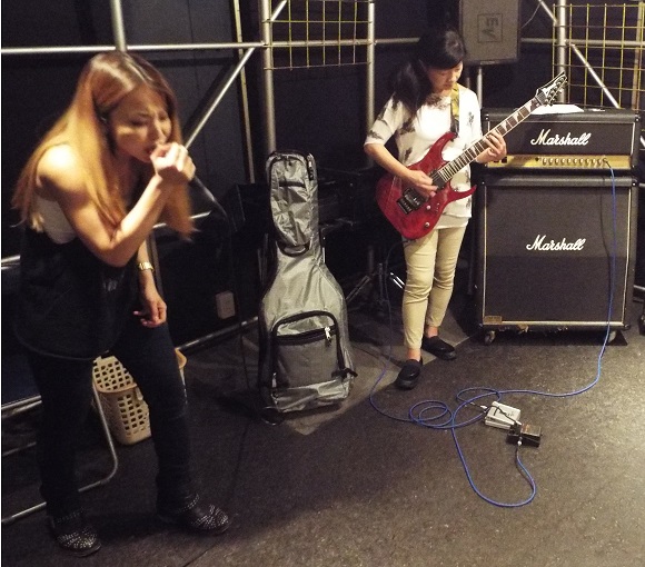 Flagitious Idiosyncrasy In The Dilapidation: Japan’s awesome all-woman ...