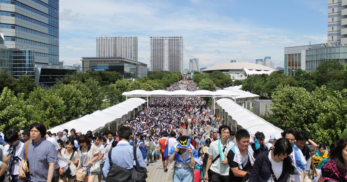 An inside look at Comiket 86, the world’s largest dōjinshi manga fair ...