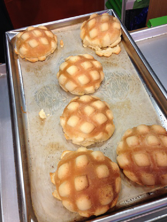 Awesome melon bread with ice cream comes to Shibuya, so we do too ...