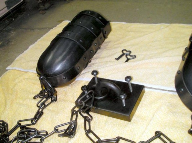 Now you too can imprison a wizard with real-life “Frozen” handcuffs ...