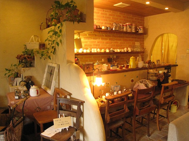 These houses and cafes in Japan will teleport you into the world of ...