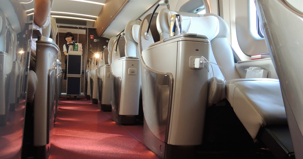 We take a luxurious trip to Aomori in the first class section of the ...