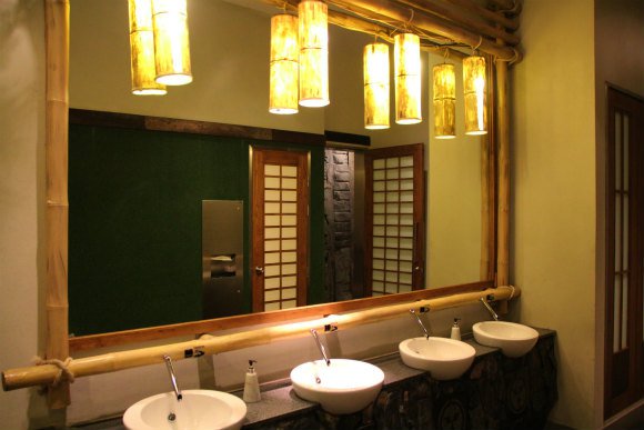 Come for the toilets, stay for the food and fun at Bangkok’s airport ...
