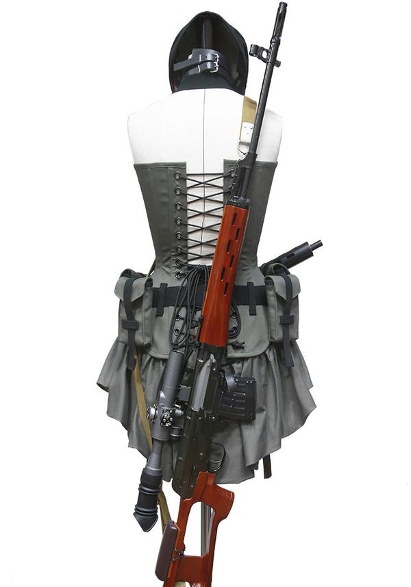 Knock ’em dead on the battlefield with this cute military cosplay ...