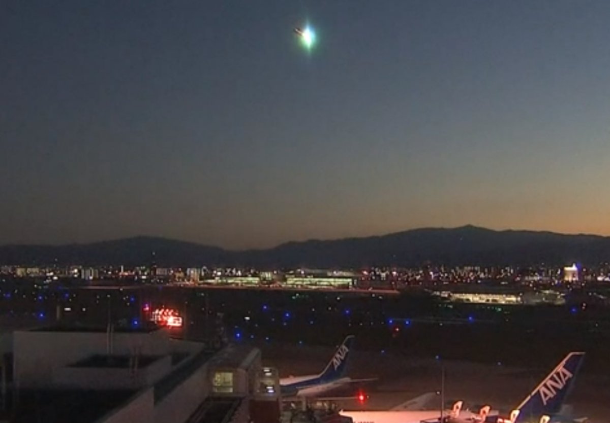 Fantastically bright, green meteor in Japan caught in amazing videos ...