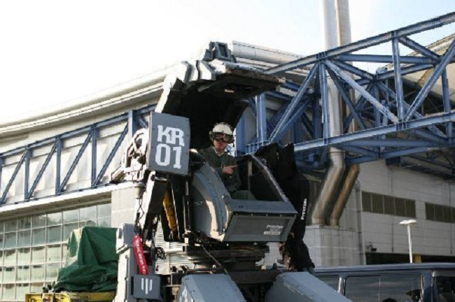 Want to buy a giant, rideable robot? Amazon Japan will sell you one ...