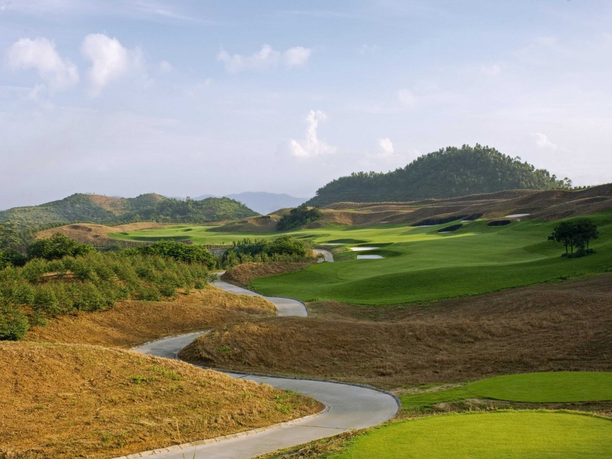 Inside China’s Mission Hills Golf Club, the largest golf resort in the ...