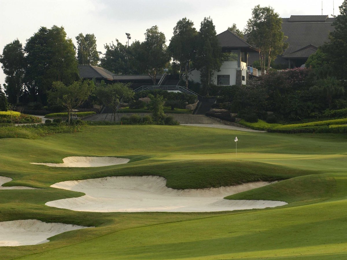 Inside China’s Mission Hills Golf Club, the largest golf resort in the ...