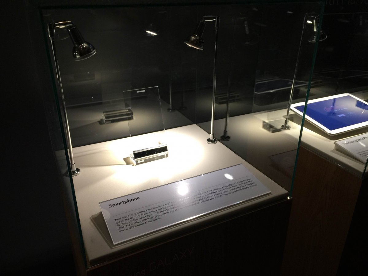 Tony Stark will have a see-through Samsung phone in ‘The Avengers ...