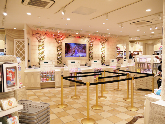 We visit the brand-new Disney store for grown-up women in Tokyo’s ...