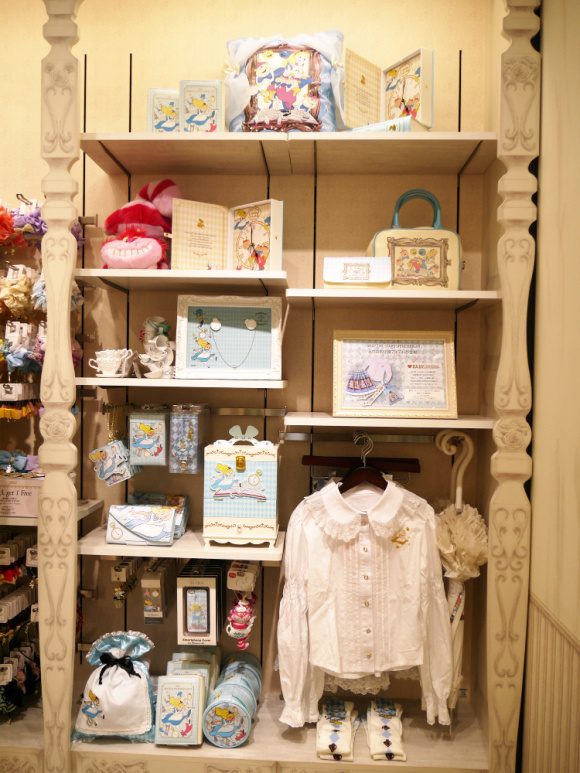 We visit the brand-new Disney store for grown-up women in Tokyo’s ...