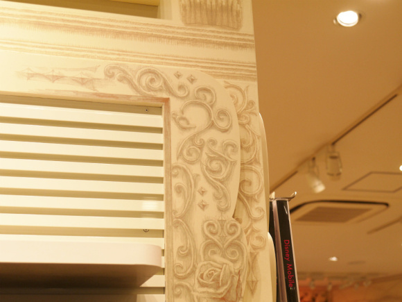 We visit the brand-new Disney store for grown-up women in Tokyo’s ...