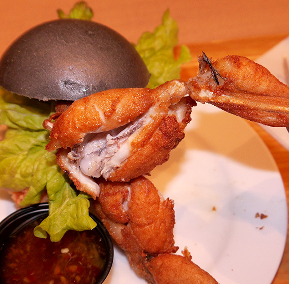 How do deep-fried frog burgers taste? We find out at Yokohama cafe ...