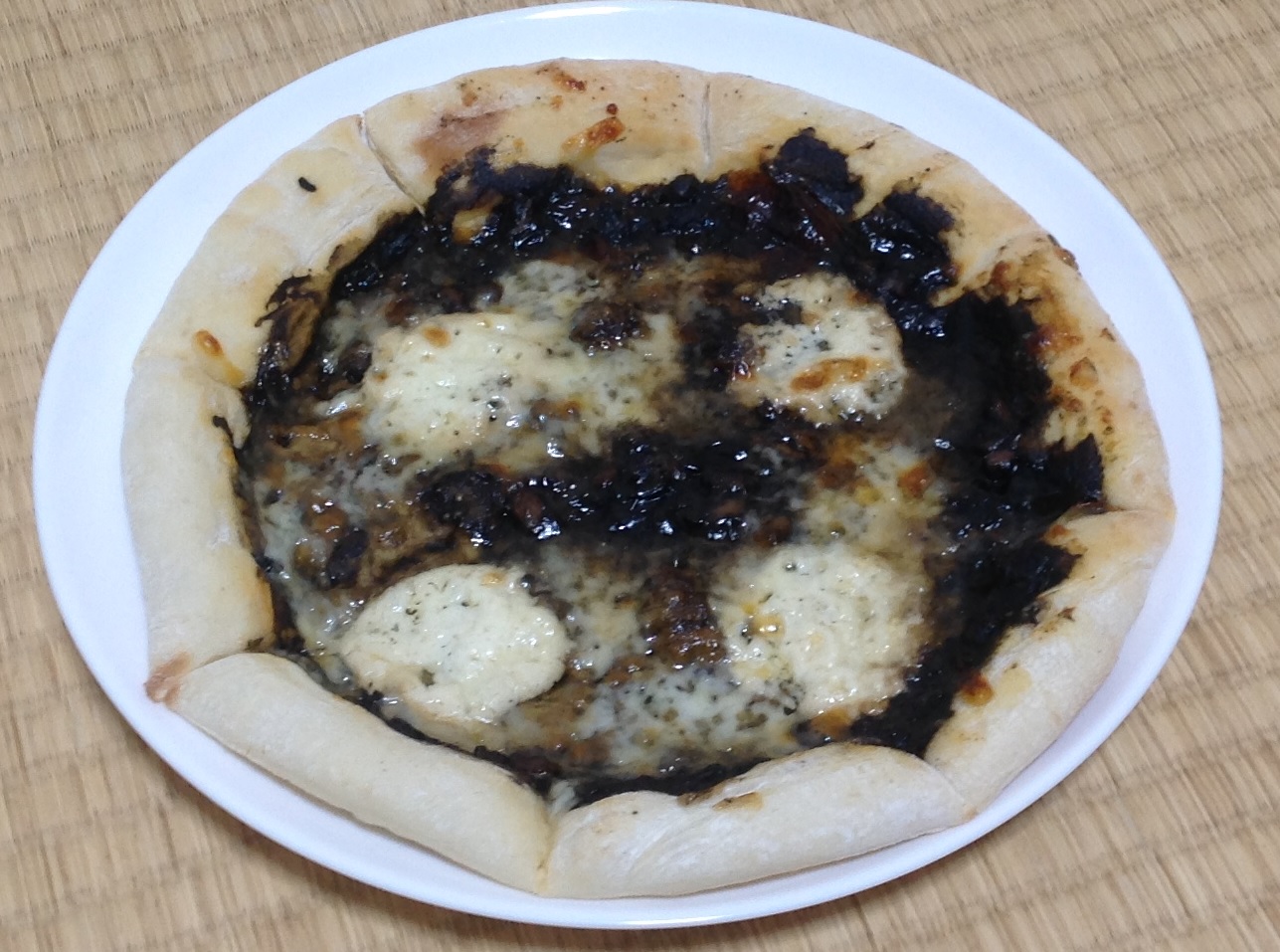 Squid ink toaster oven pizza released by Nippon Ham | SoraNews24 -Japan ...