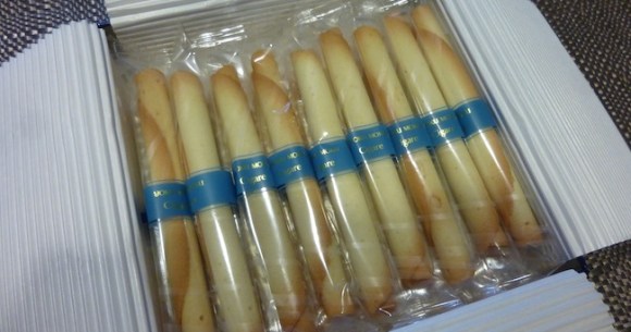 Japanese Cigar cookies a big hit in the UAE, we try them to see how ...