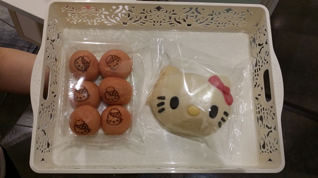 Limited-edition Hello Kitty pastries make a trip to Yurakucho totally ...