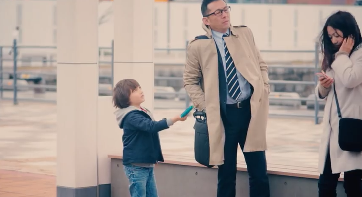Video of kids reacting to strangers dropping their wallets might ...
