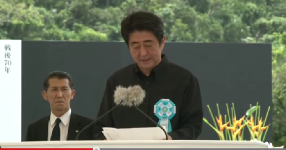 Video shows Japanese Prime Minister Shinzo Abe heckled by angry ...