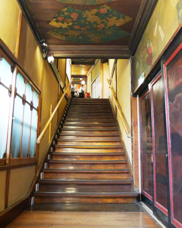 Meguro Gajoen, a traditional event space in Tokyo and its stairway of ...