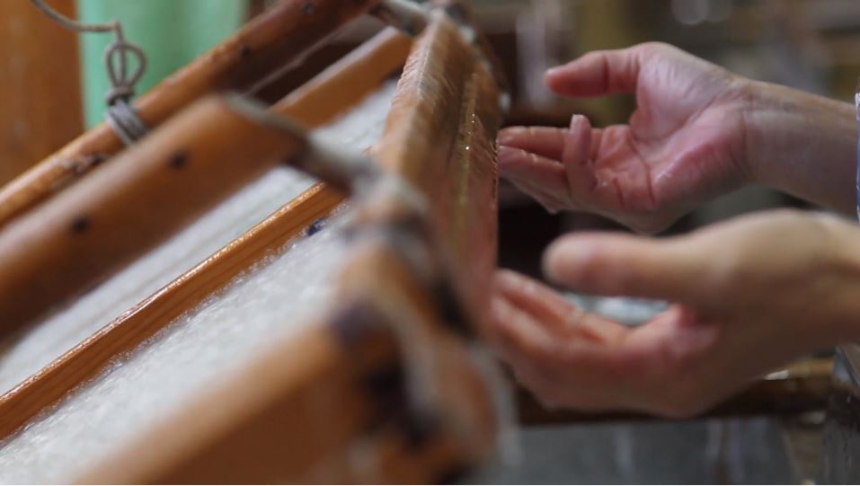 Breathtaking video captures the beauty of traditional Japanese washi ...