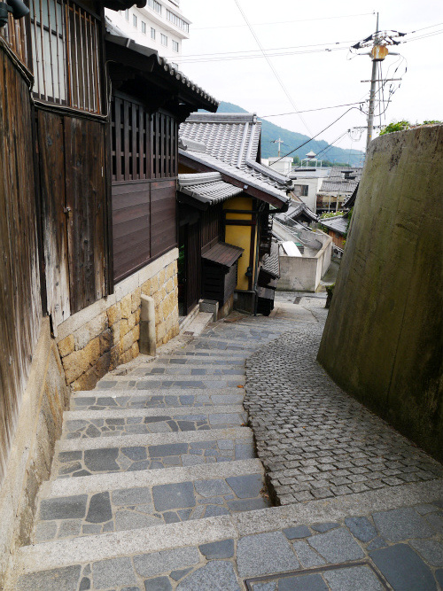 We visit Tomonoura, the scenic harbor town that inspired Studio Ghibli ...